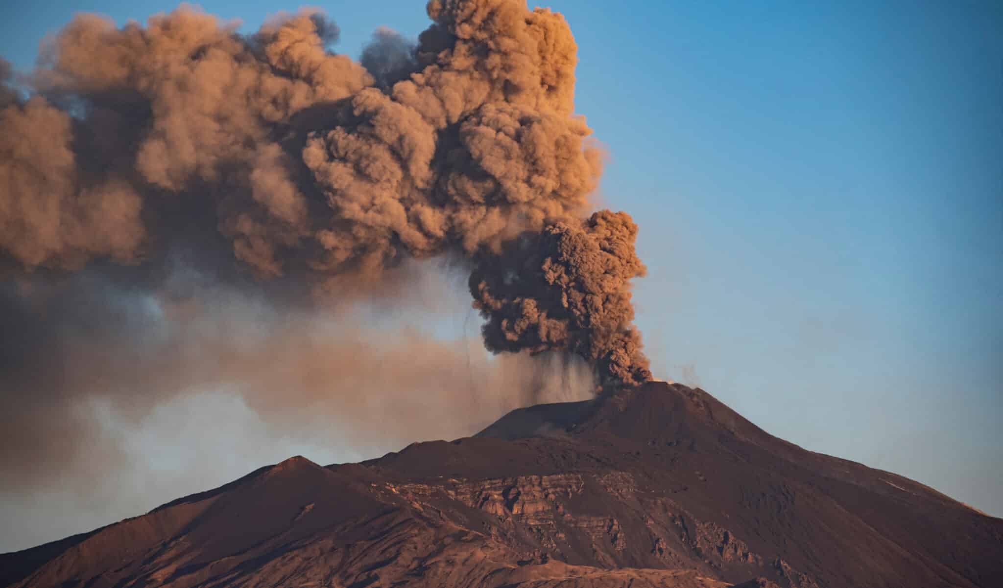 L'Etna de nouveau en éruption : quel danger pour la France