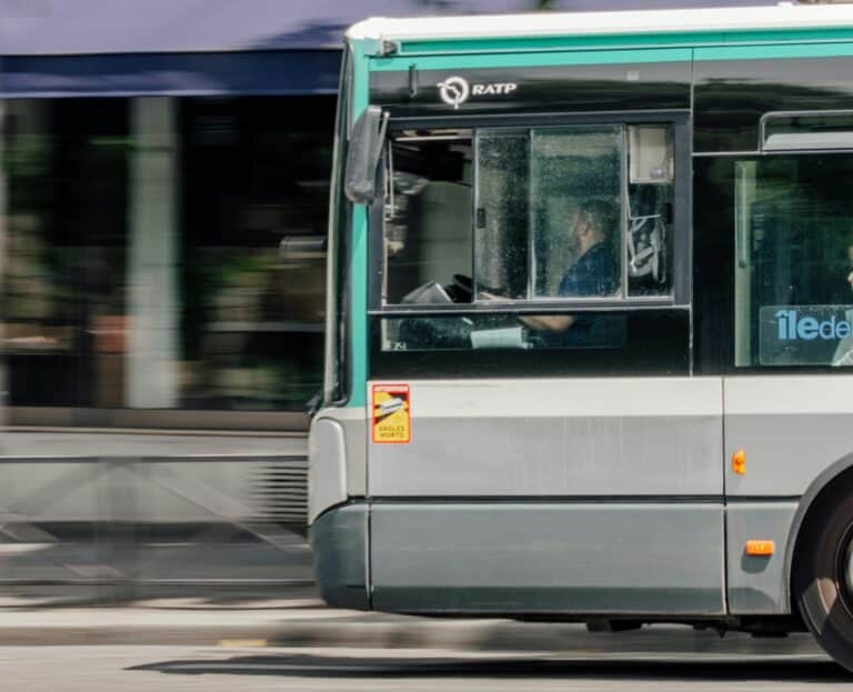 Ile-de-France Mobilités commande 4.000 bus électriques et biogaz