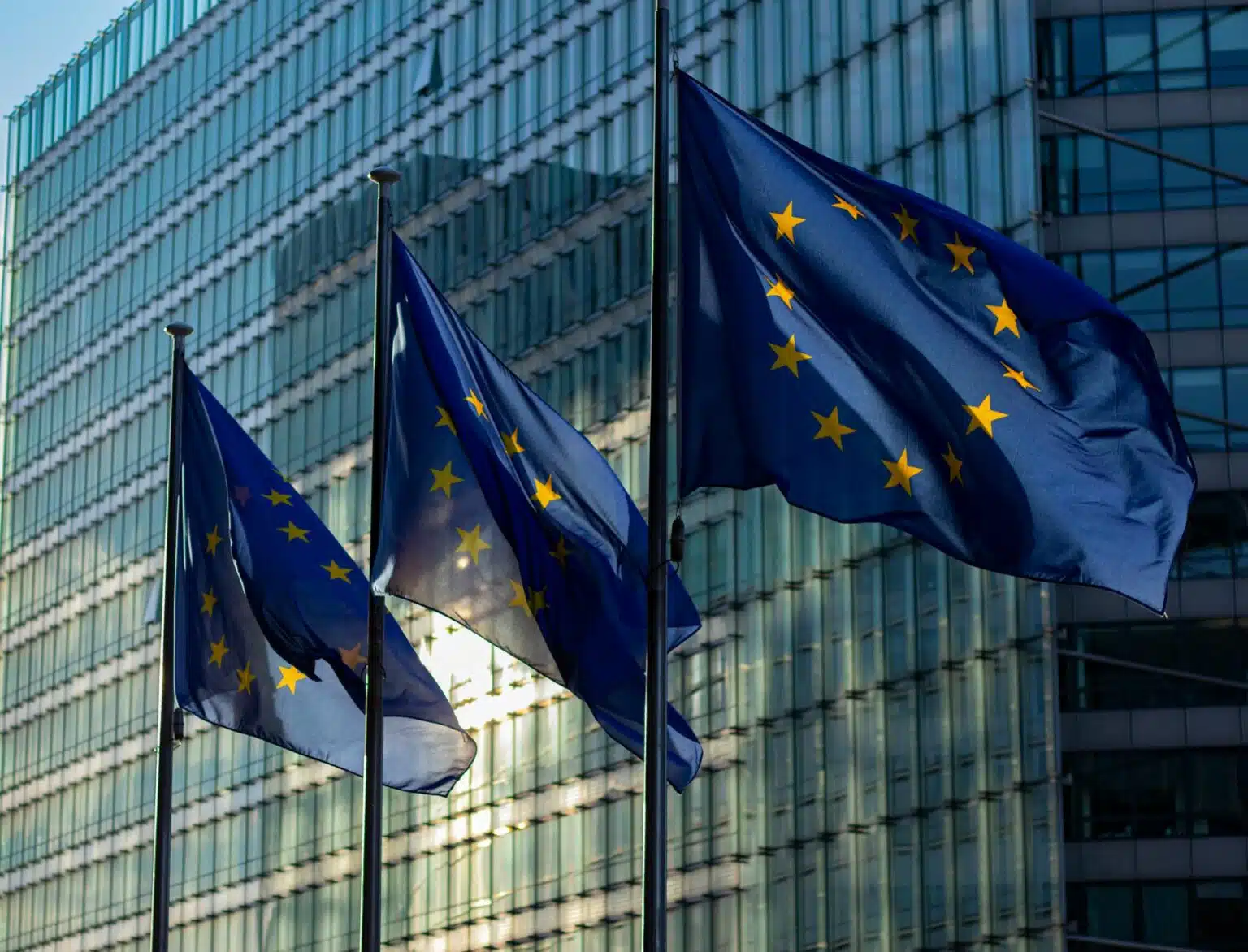 Abandon de la révision du règlement REACH : quel pouvoir des lobbys